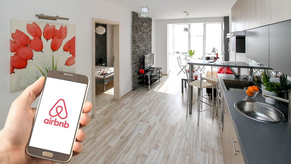 Elevate Your Airbnb Listing with Virtual Tours: A Game-Changer for Hosts - VV360 - VirtualViewing360